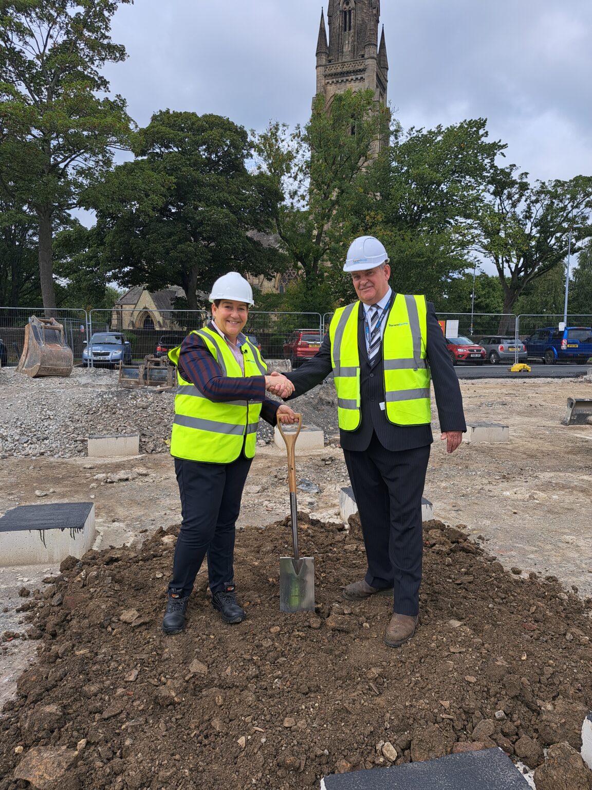 Ground-breaking marks start of major work to build new NHS surgical day ...