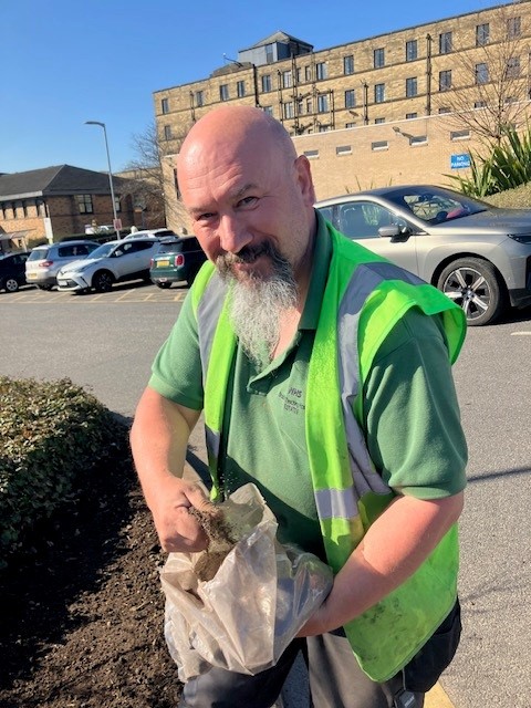 Imran sows the seeds of love at BRI – Bradford Teaching Hospitals NHS ...